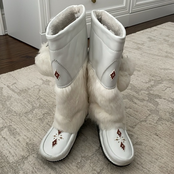 Manitobah Mukluks | Shoes | Manitobah Mukluks White Fur Nappa Tall ...